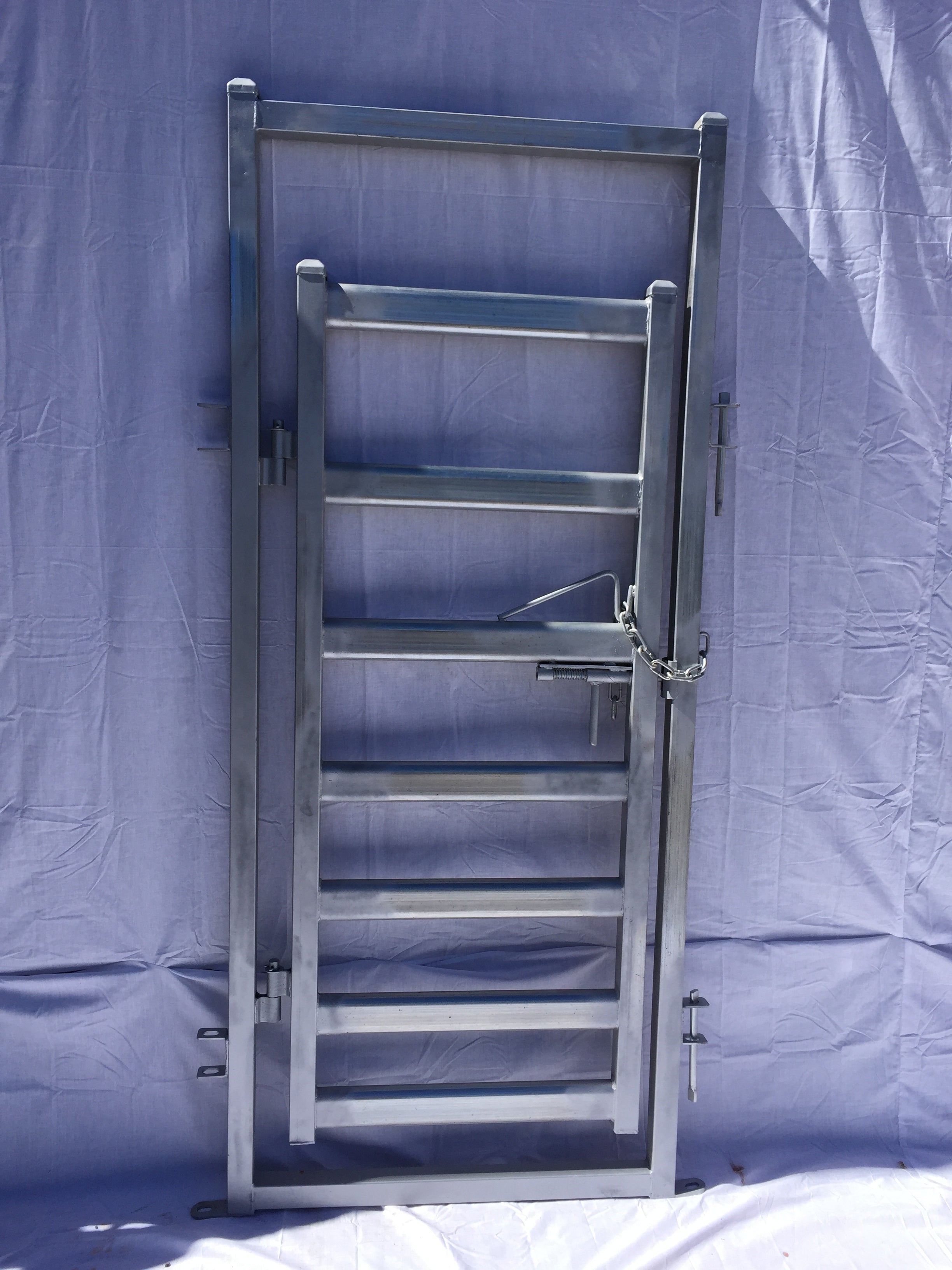 Man Gate – Steel Save